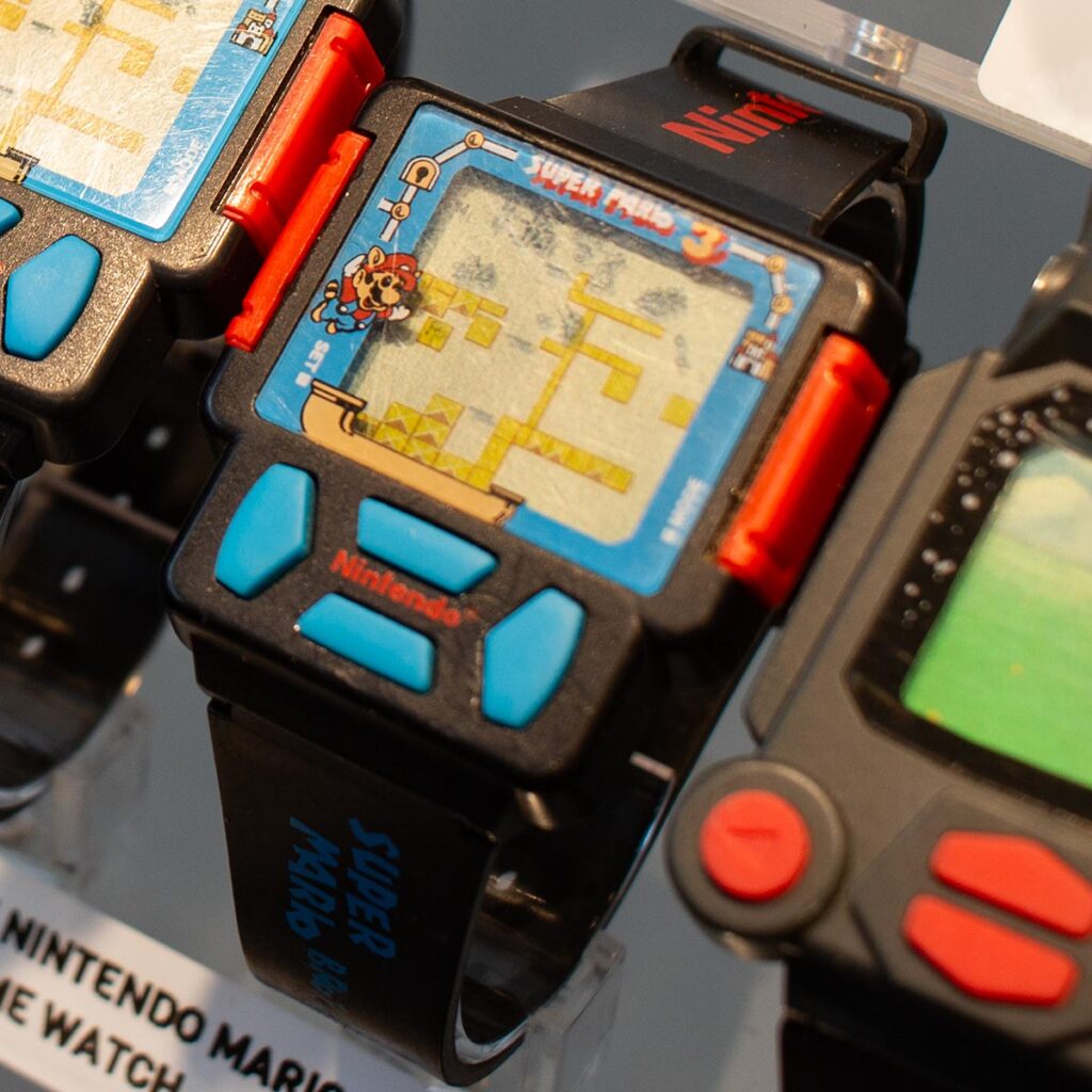 Zeon Nintendo Super Mario Bros 3 Game Watch - 1989
