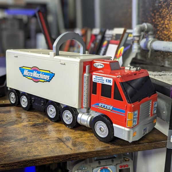 Galoob Micro Machines Fold-Out Truck 1998