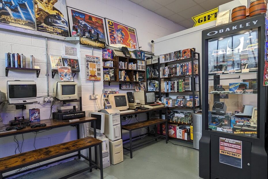 Visit Retro Sect - Tewkesbury's Retro Shop and Car Showroom
